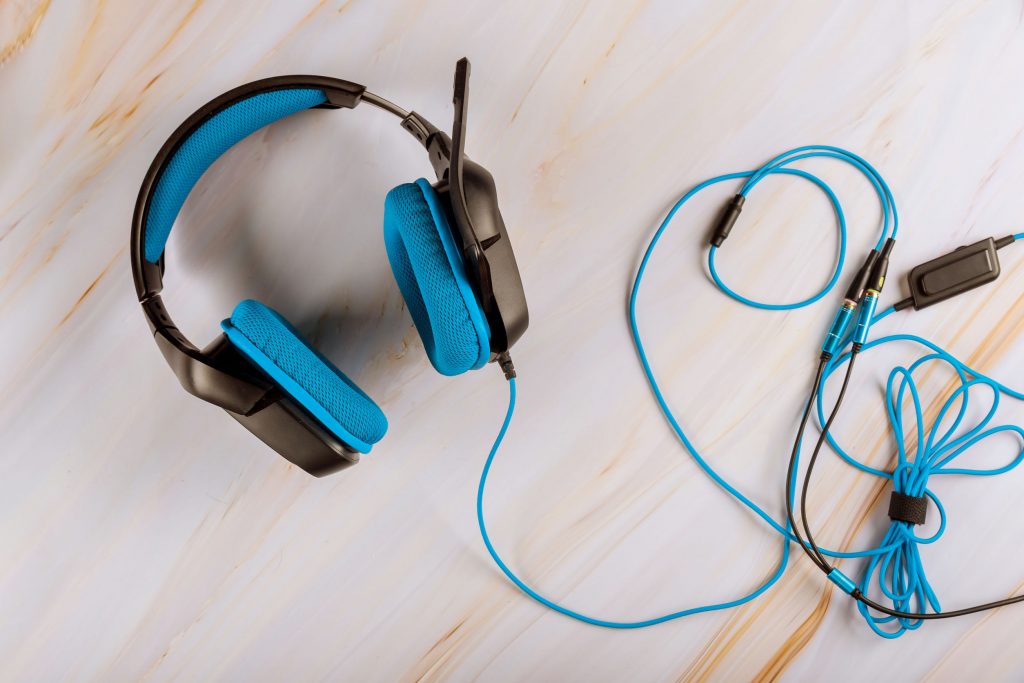 Melhores Marcas de Fone de Ouvido com Microfone [2024]